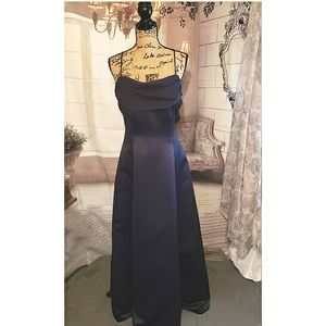 Night Scene | Dresses | Night Scene Navy Satin Formal Gown 516 Nwt ...